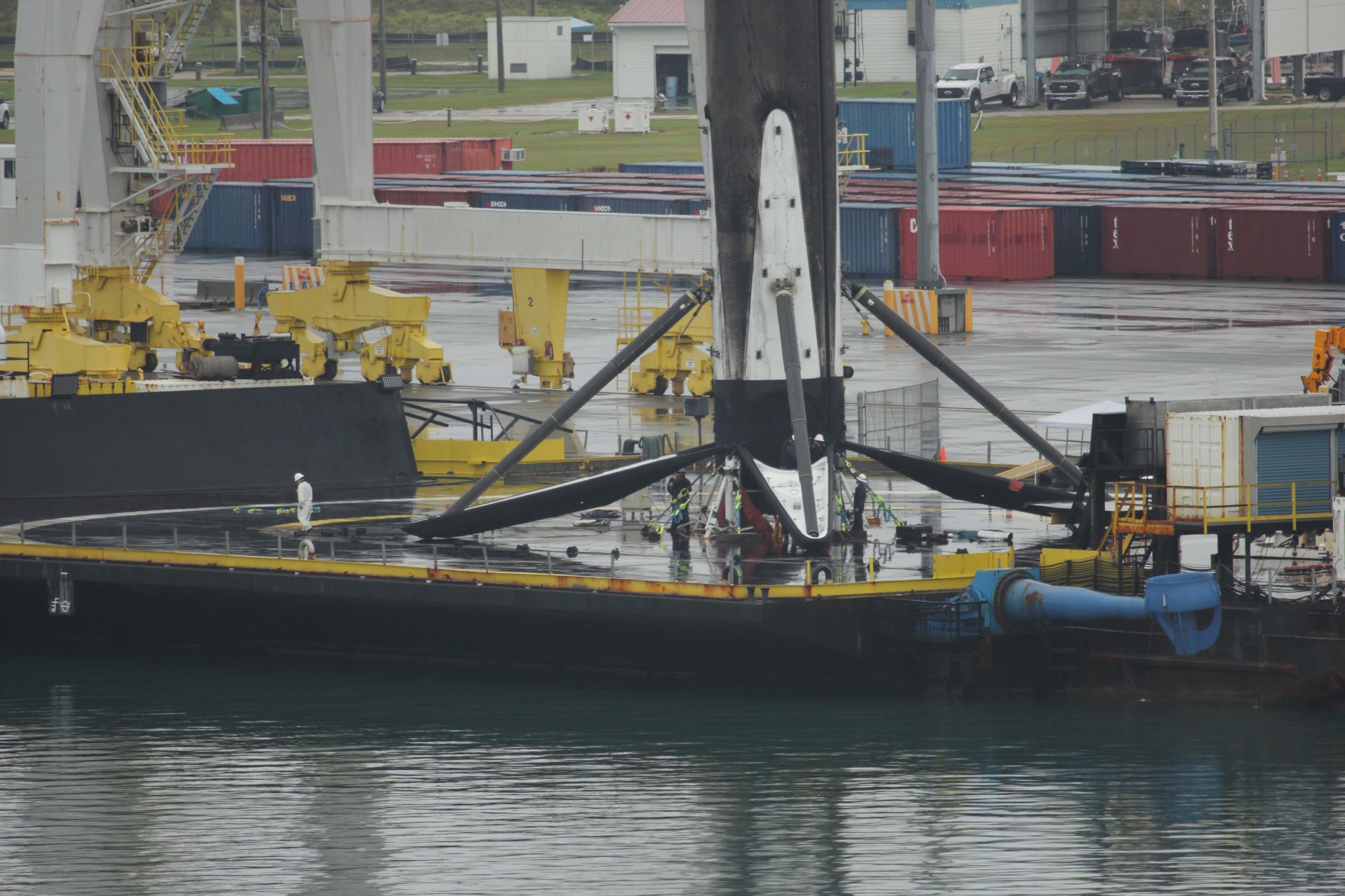 Aankomst 1ste trap van SpaceX Falcon 9 raket • ZENIT - sterrenkunde ...